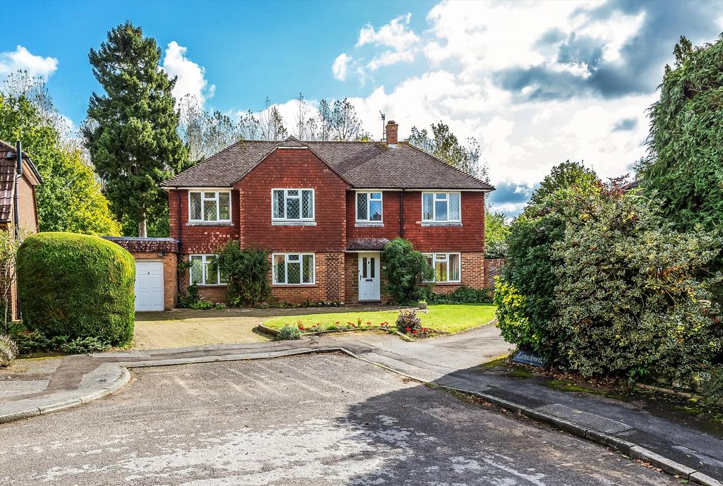 Highfield, Shalford, Guildford... 4 bed detached house - £950,000