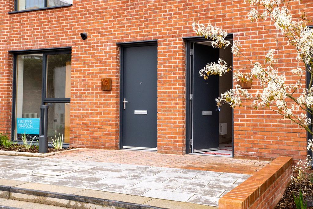THE IRONWORKS, FOUNDRY SIDE, LEEDS... 3 bed house - £510,000