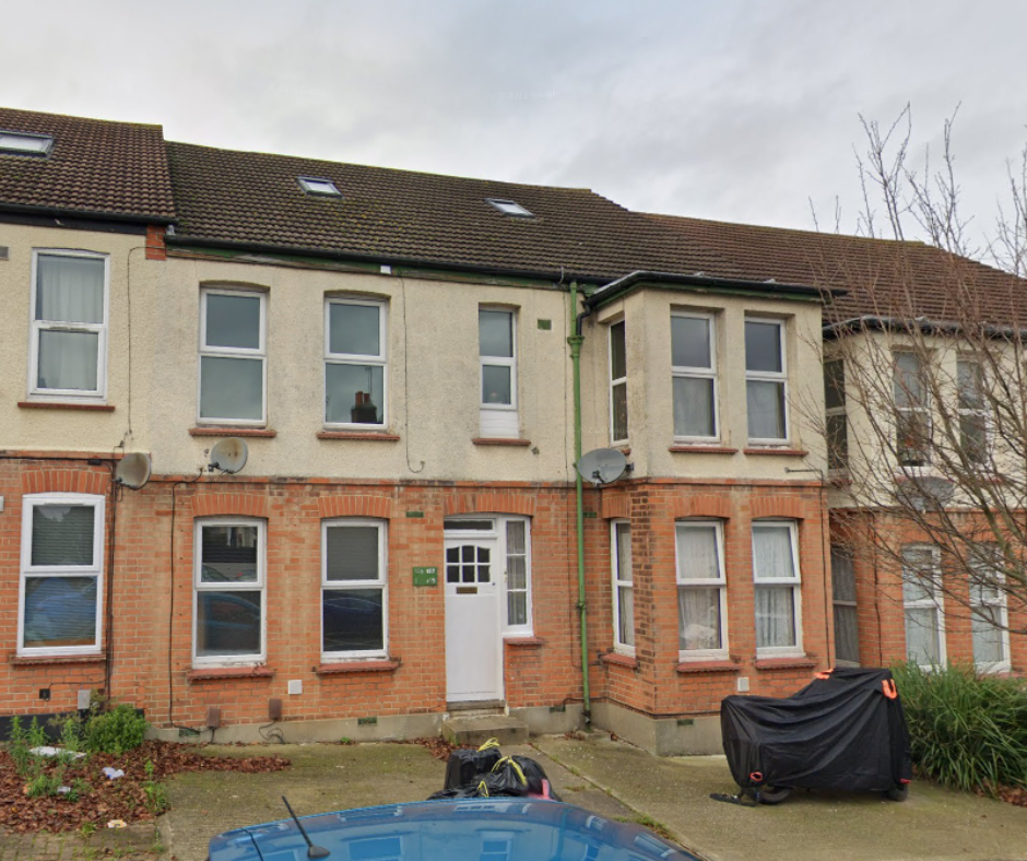 Electric Avenue Westcliff-on-Sea SS0 9NL 1 bed ground floor flat - £675 ...