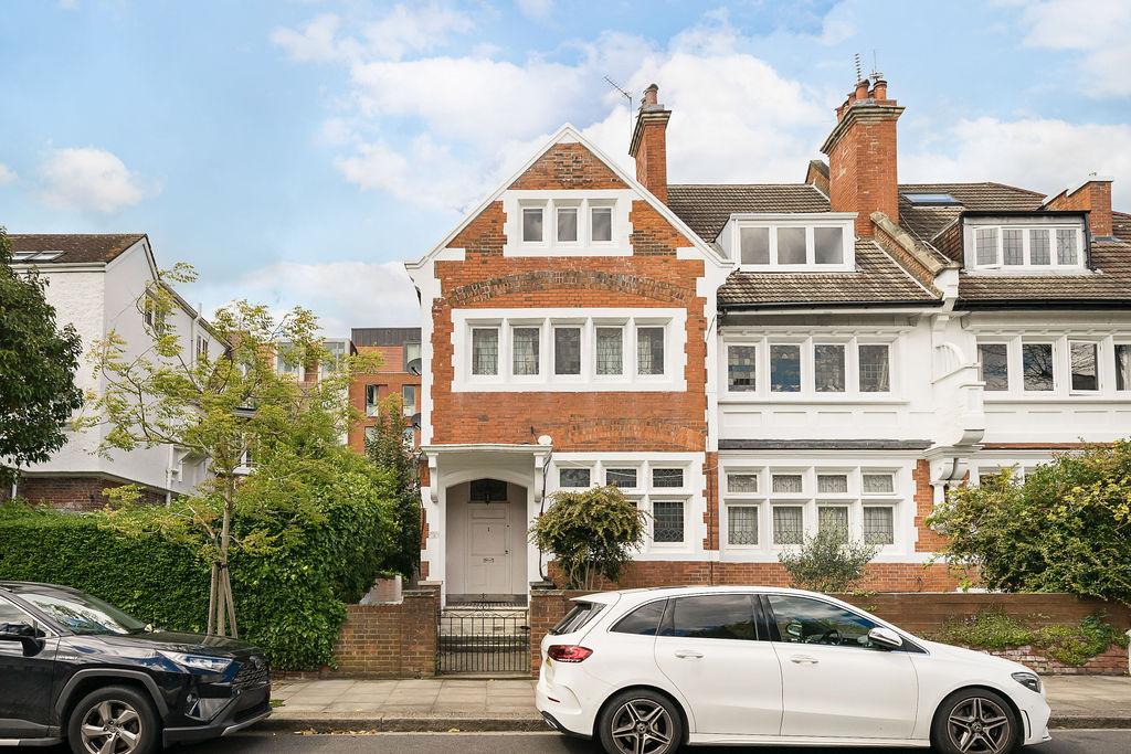 Kidderpore Gardens, Hampstead, NW3 2 bed flat - £875,000