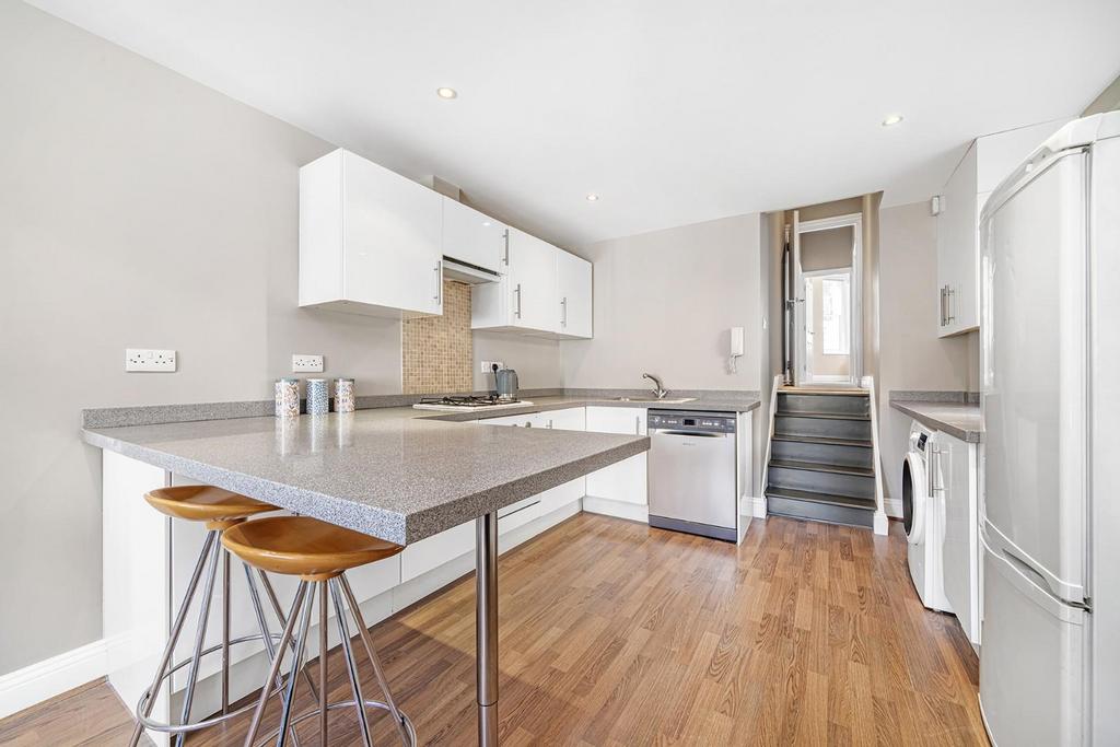 Beechdale Road, SW2 2 bed flat - £499,950