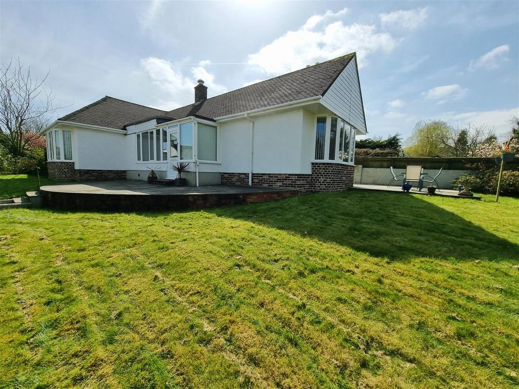 Woburn Road, Launceston 2 bed detached bungalow - £345,000