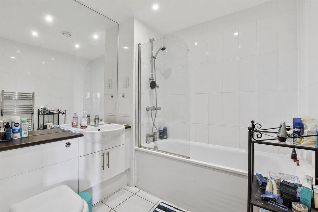 Zenith Close, Colindale 2 bed flat - £1,980 pcm (£457 pw)
