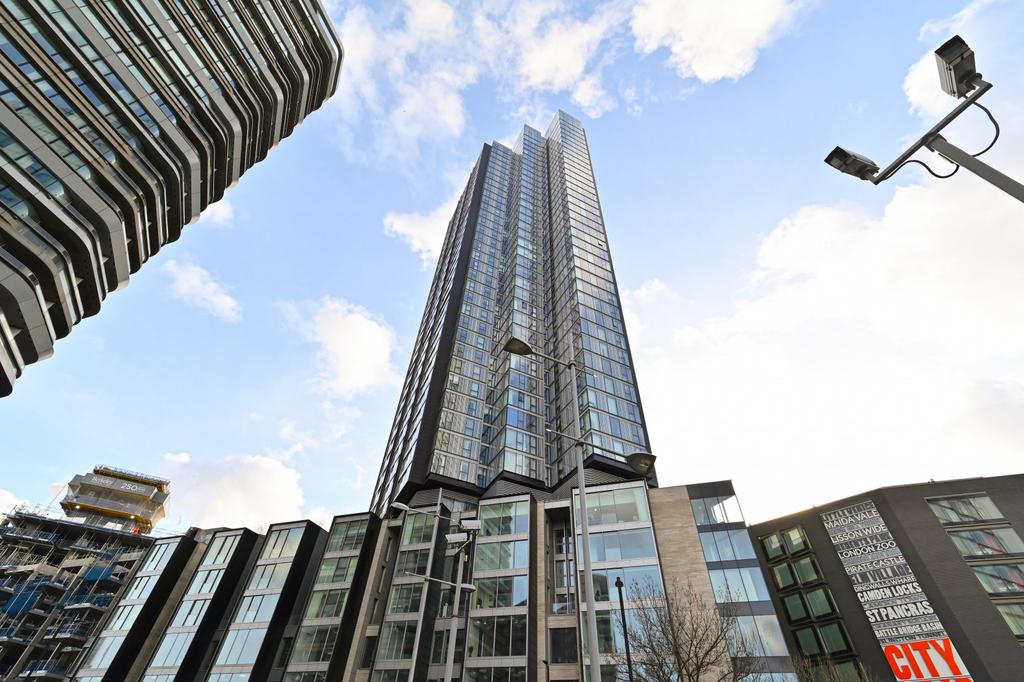 Carrara Tower, 1 Bollinder Place, London EC1V 2AD 2 bed flat - £4,500 ...