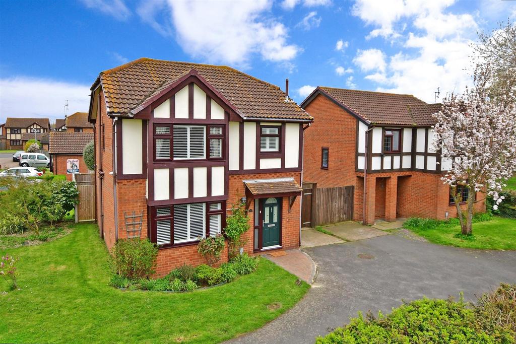 Austin Close, Sittingbourne, Kent 3 bed detached house - £415,000