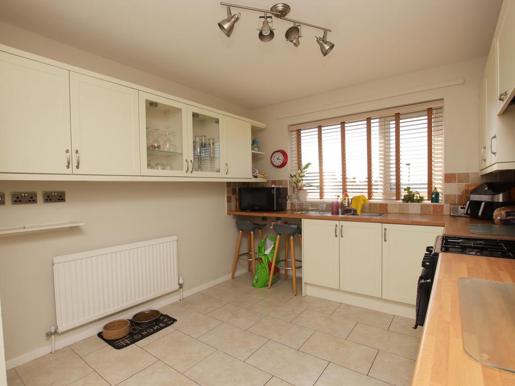Fairways View, Forest Hills Talbot Green, CF72 8JG 4 bed detached house ...