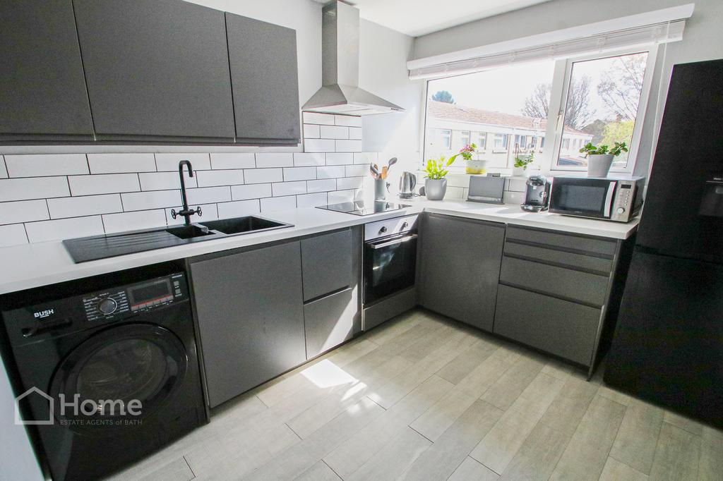 Meare Road, Bath BA2 1 bed flat - £179,000