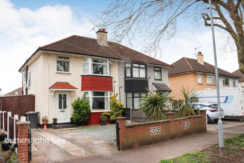Plane Tree Drive, Crewe 3 bed semi-detached house - £160,000
