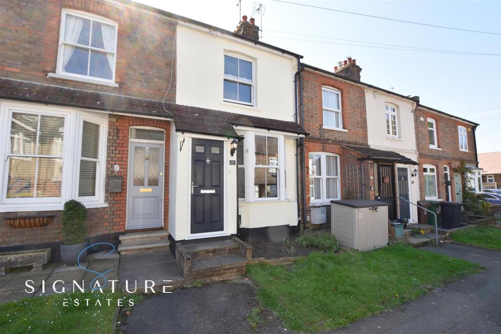 Seaton Road, London Colney, St. Albans 3 bed terraced house - £400,000