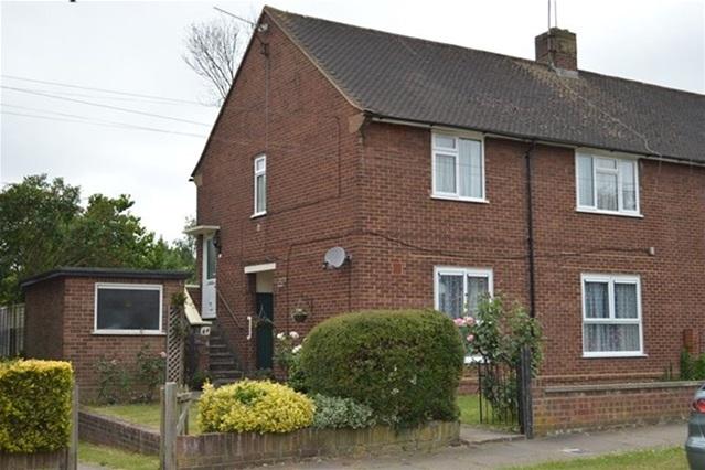 Gorham Drive, St Albans 2 bed maisonette - £1,250 pcm (£288 pw)