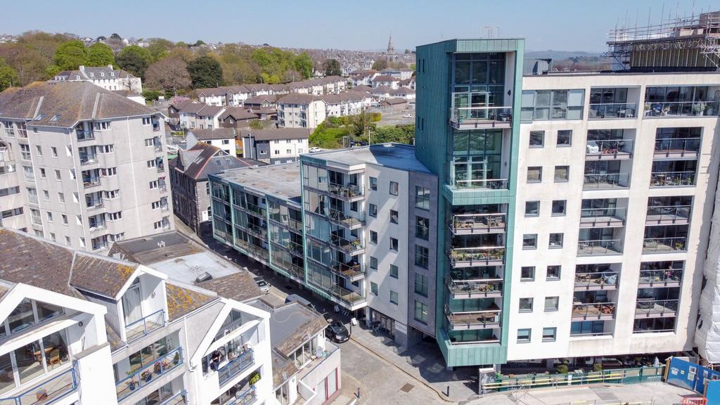 Pinnacle Quay, Sutton Harbour, Plymouth, PL4 0BJ 2 bed apartment for ...