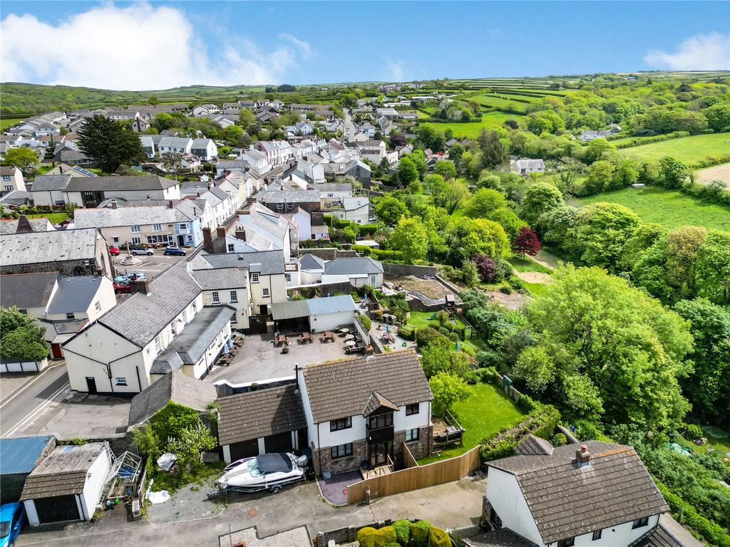Hartland, Bideford 5 bed detached house for sale - £465,000