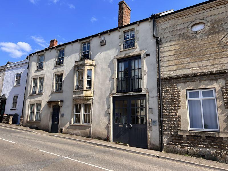 North Parade, Frome 2 bed apartment for sale - £188,000