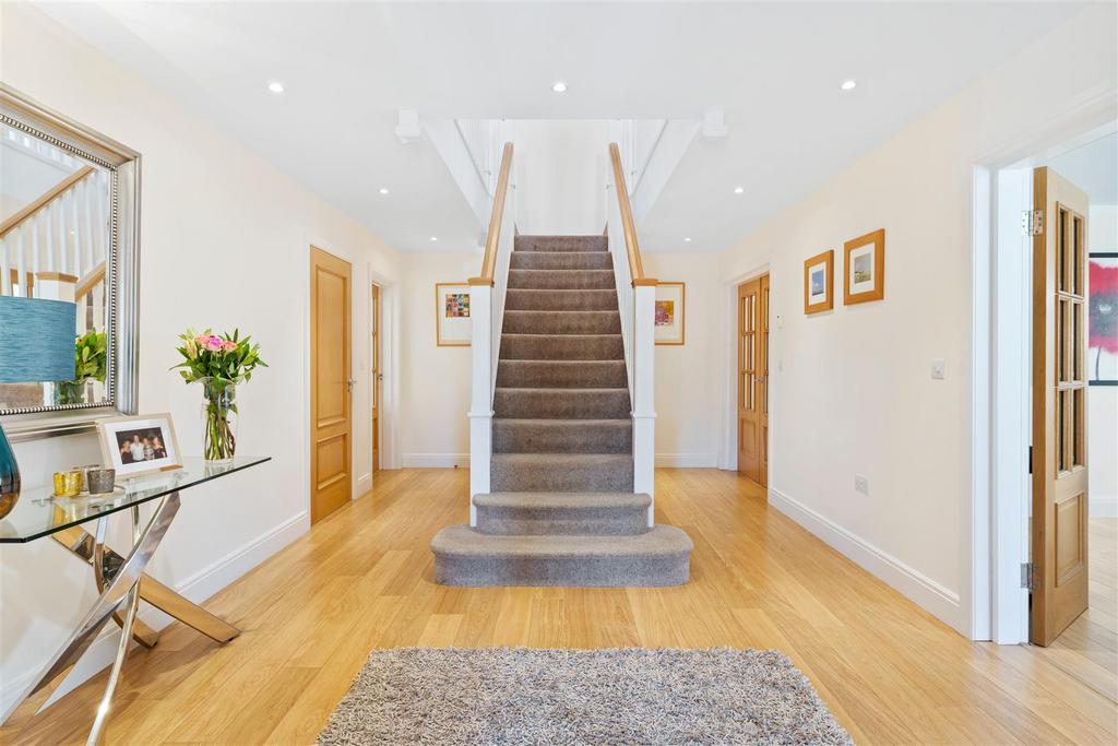 Whinfell Road, Darras Hall, Ponteland 7 bed detached house - £1,225,000