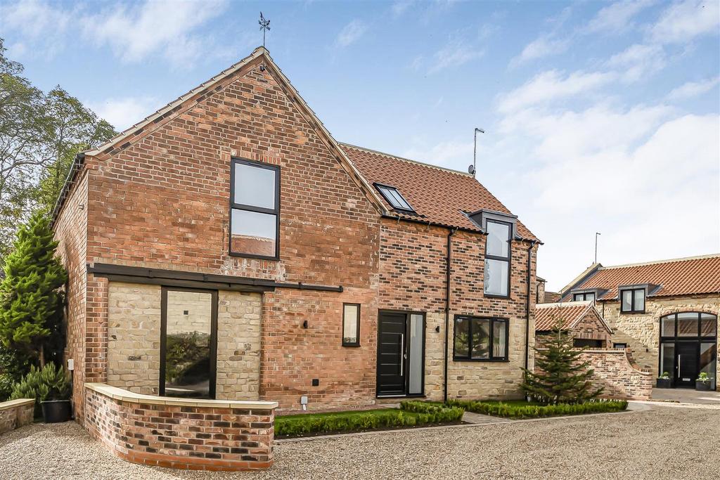 Harvesters Yard, South Cave 3 bed detached house - £397,000