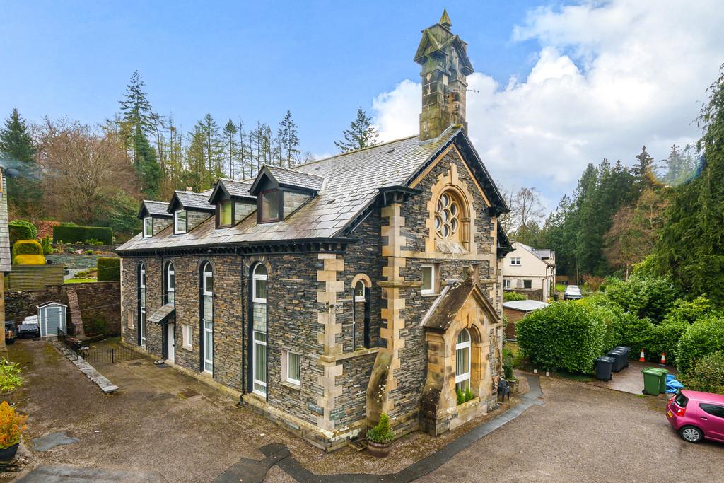 1 Chapel Court, Sun Hill Lane... 2 bed flat - £250,000
