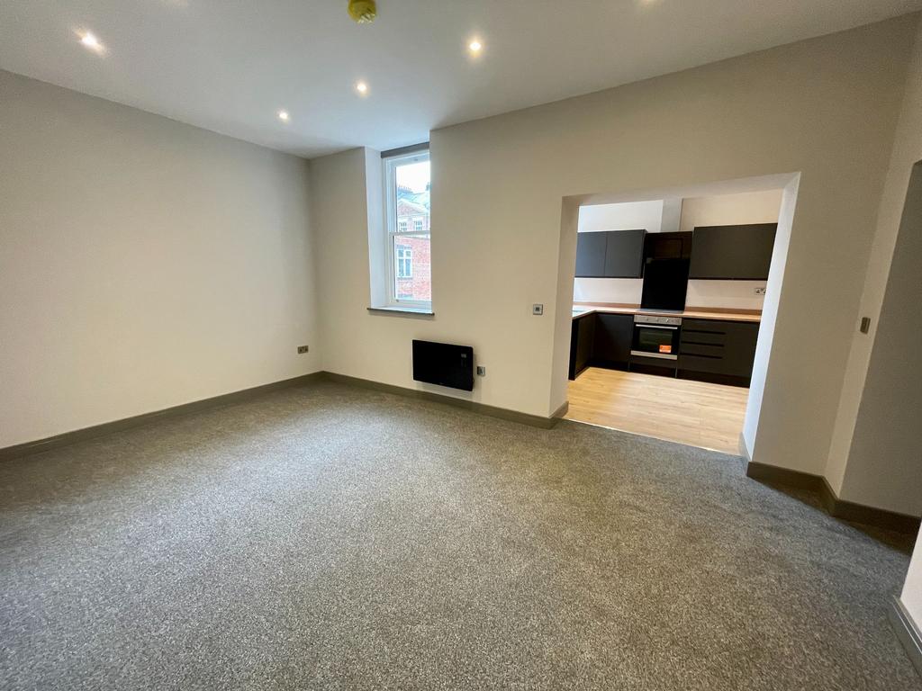 40 Ropergate, Pontefract WF8 2 bed flat - £725 pcm (£167 pw)