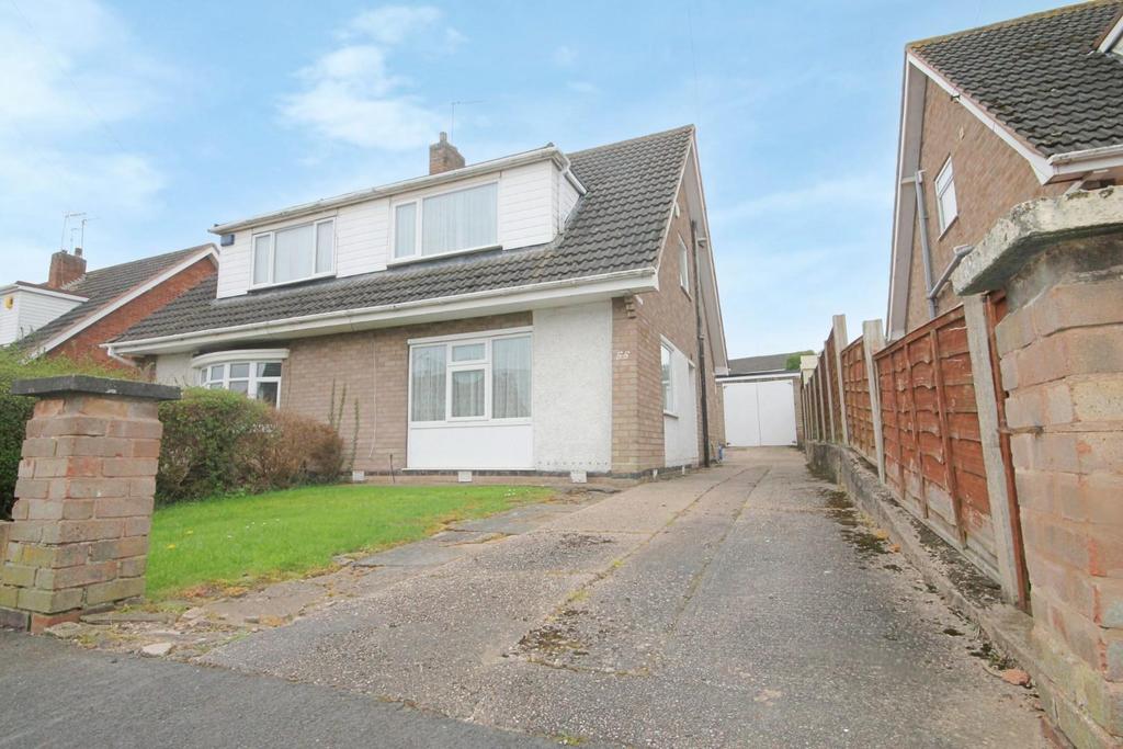 Orchard Close, Dosthill, Tamworth 3 bed semi-detached house - £220,000