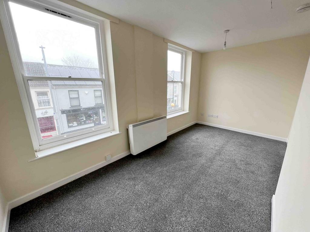 St. Teilo Street, Swansea, West Glamorgan, SA4 1 bed flat - £525 pcm (£ ...