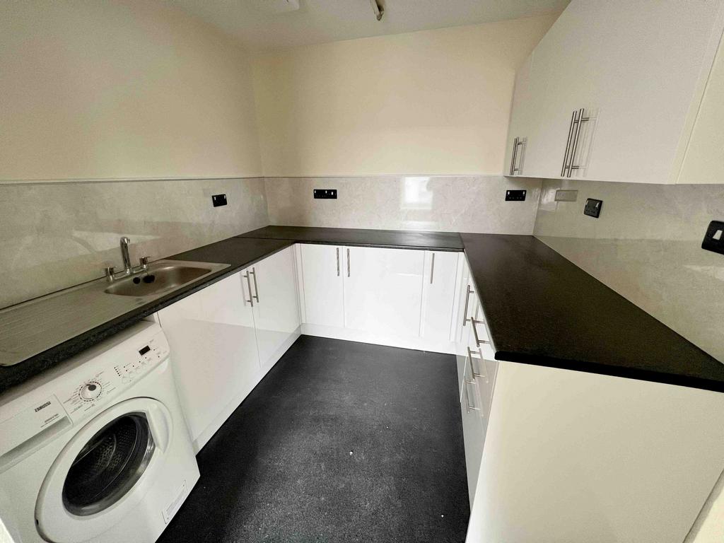 St. Teilo Street, Swansea, West Glamorgan, SA4 1 bed flat - £525 pcm (£ ...