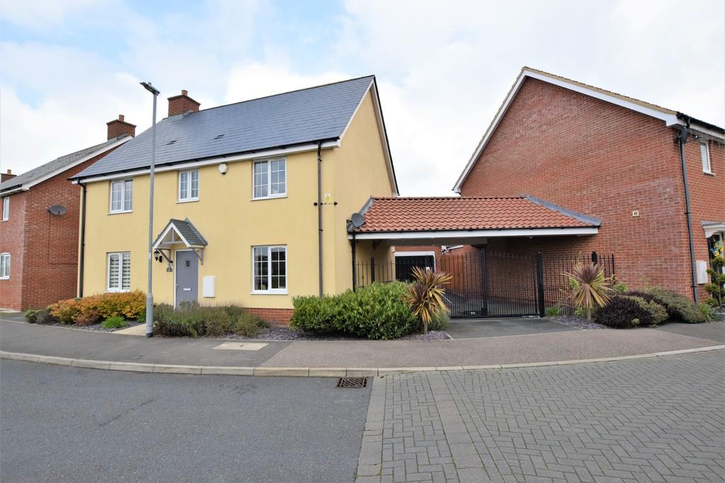 Cross Road, Clacton-on-Sea, CO16 8GD 4 bed detached house - £395,000