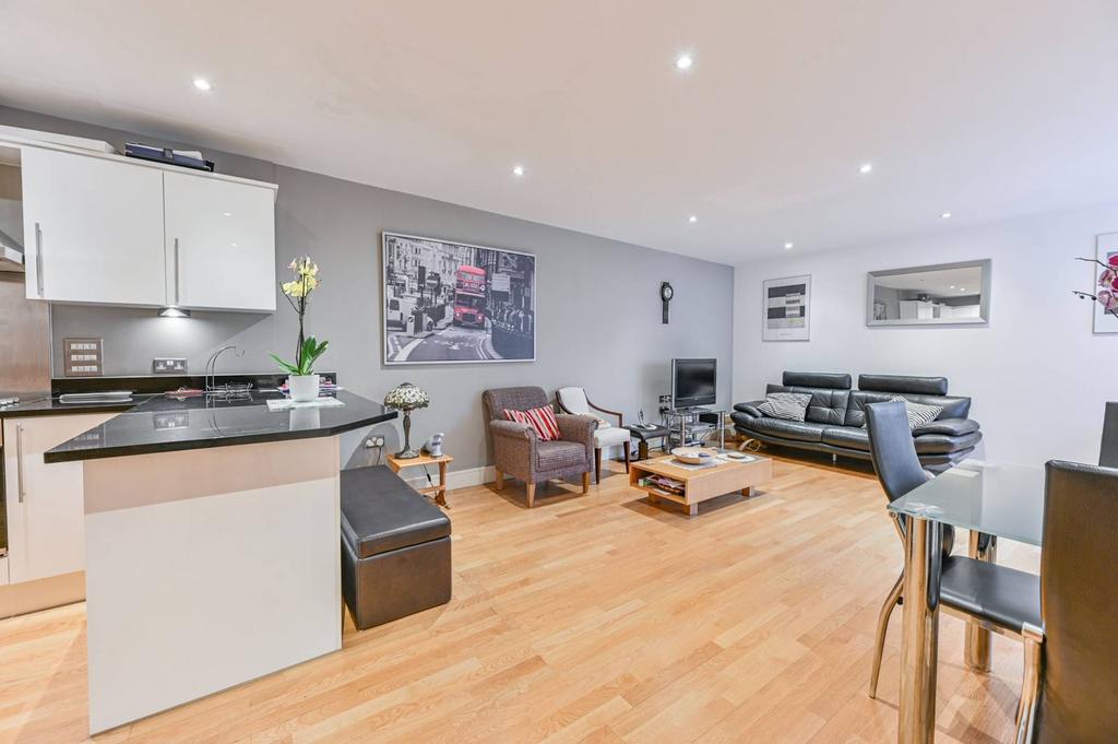 Marsham Street, Westminster, London... 2 bed flat - £825,000