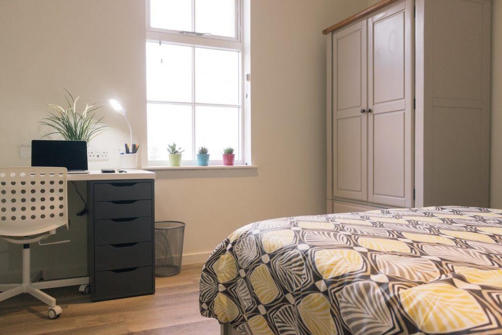 Bells Square, S1 - FLAT SHARE 1 bed in a house share - £542 pcm (£125 pw)