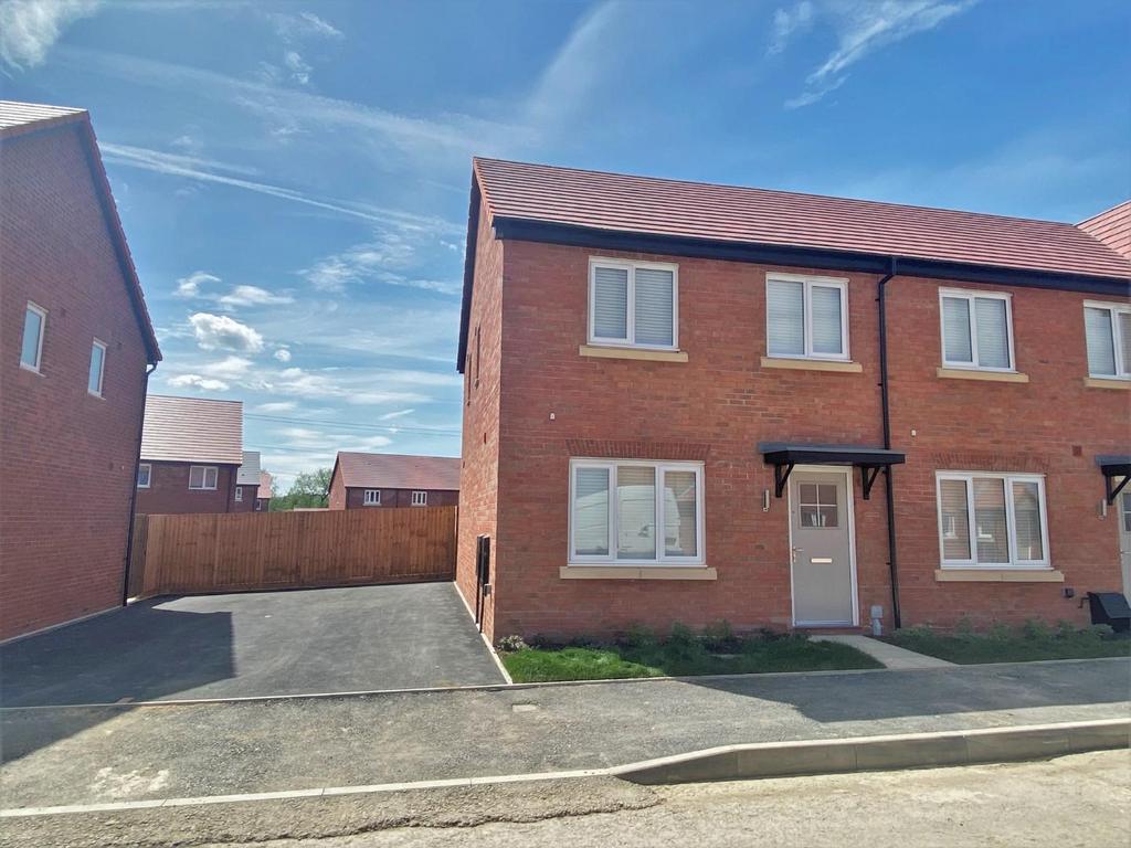 Thespian Road, Churchdown, Gloucester 3 bed end of terrace house - £ ...