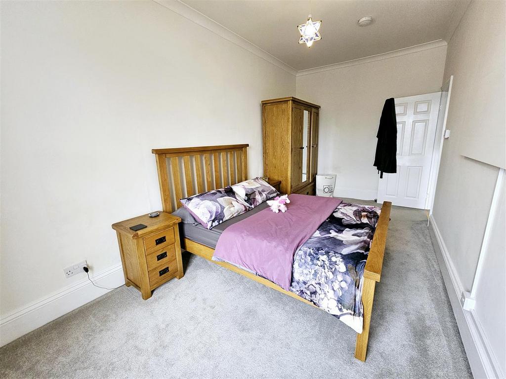 Church Stile, Launceston 2 bed apartment - £109,950