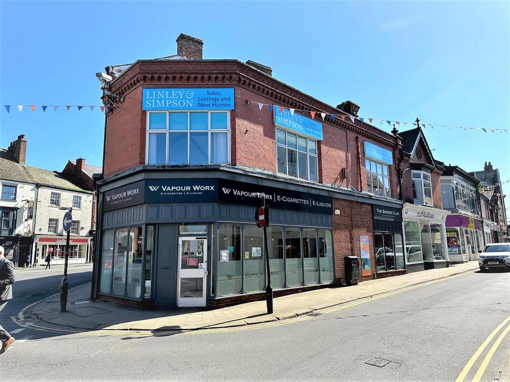 Fishergate Ripon Retail property (high street) - £1,375 pcm (£317 pw)