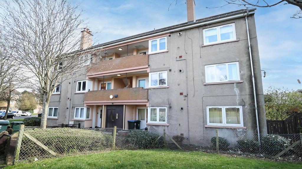 Rannoch Road, Perth 2 bed flat for sale - £79,950