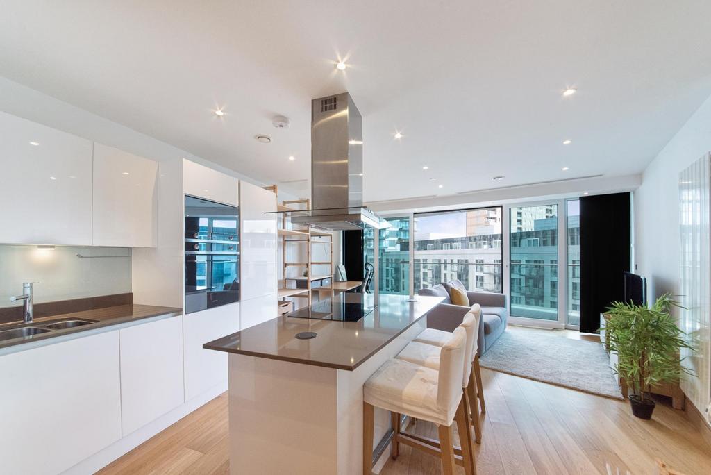 Arena Tower, Crossharbour, London, E14 2 bed apartment - £2,999 pcm (£ ...