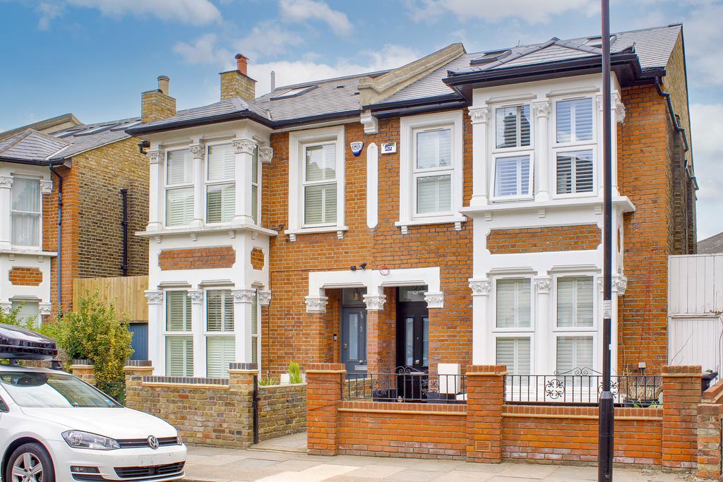 Shaftesbury Road Crouch End Borders N19 4 Bed Semi Detached House For