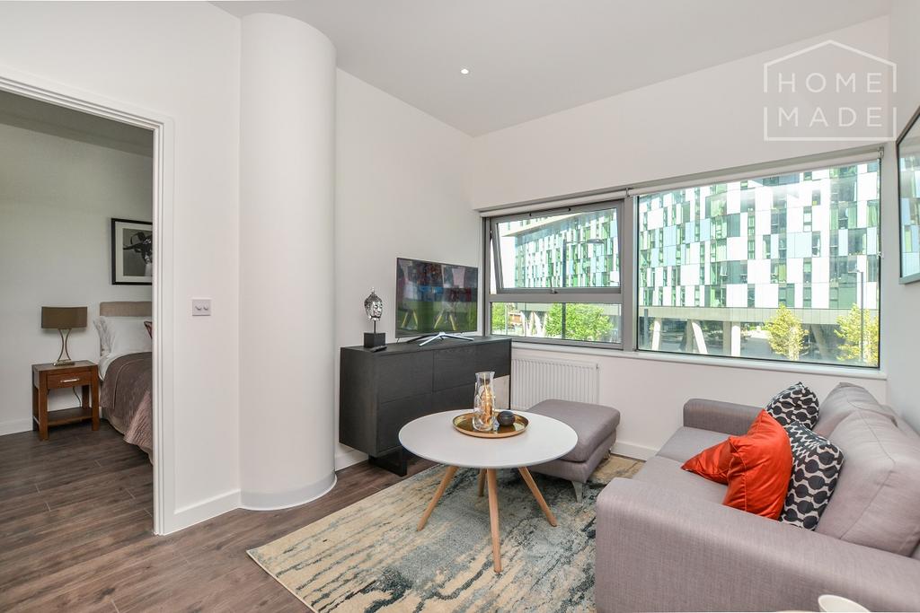 Delta Point, CR0 2 bed flat - £1,600 pcm (£369 pw)