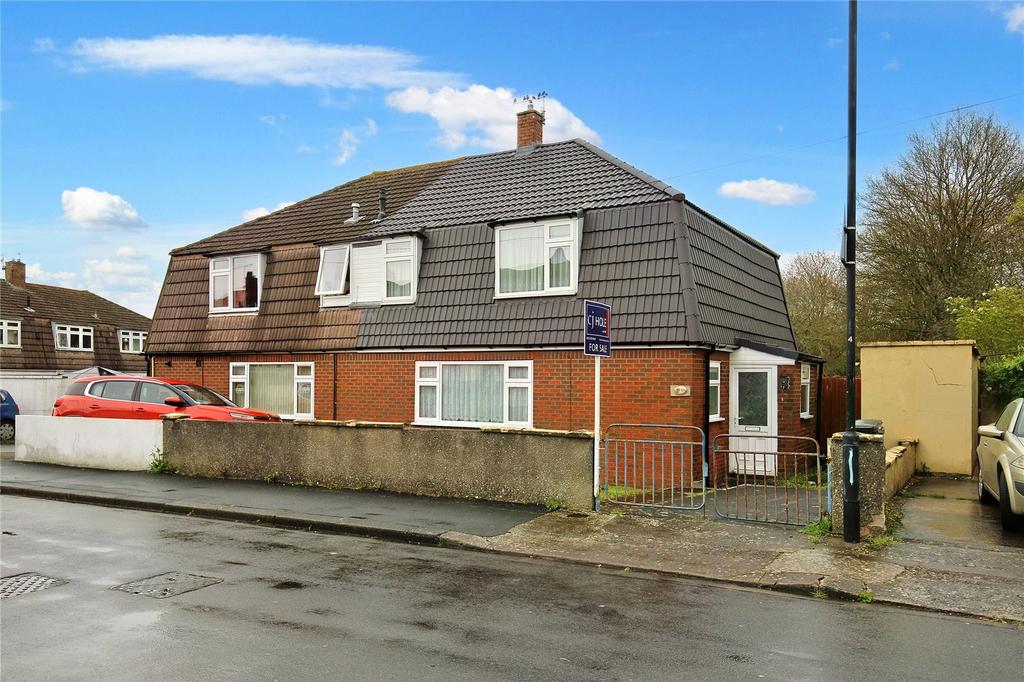Blackthorn Road, Hartcliffe, Bristol, BS13 4 bed semi-detached house ...