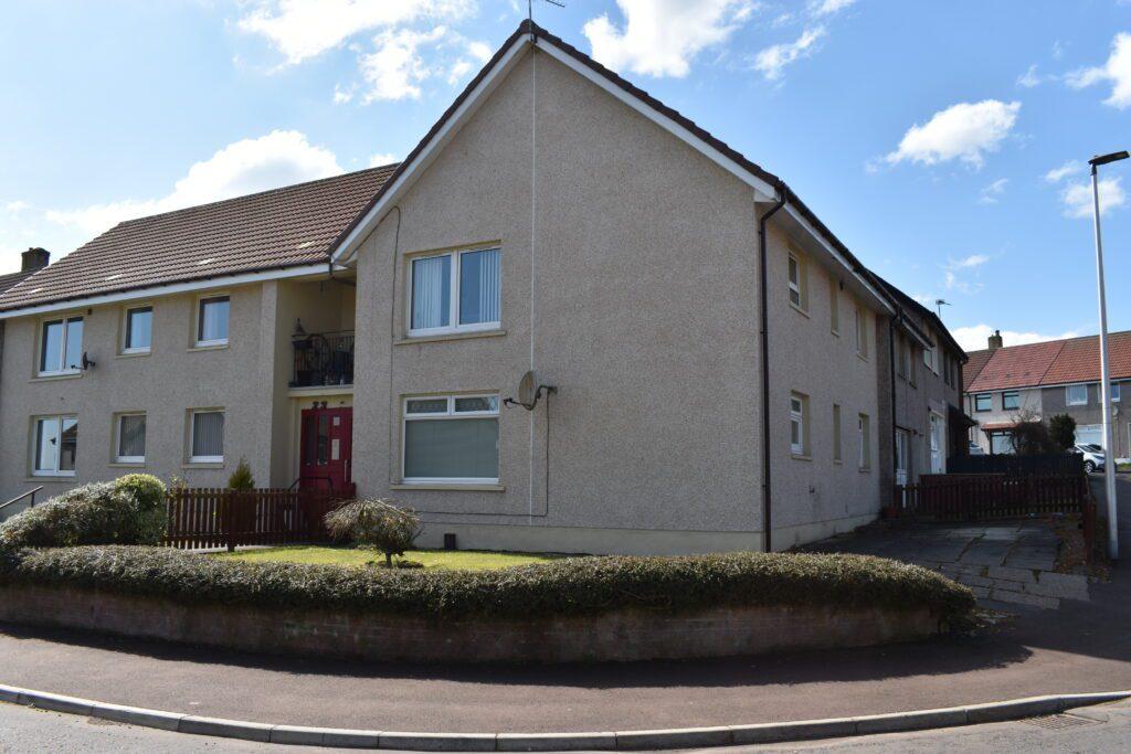 25 Hailstonegreen, Forth ML11 8DD 2 bed ground floor flat - £59,000