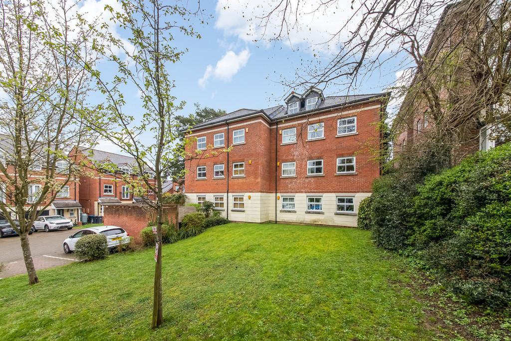 Sycamore Close, Normanton Road 2 bed apartment for sale - £290,000