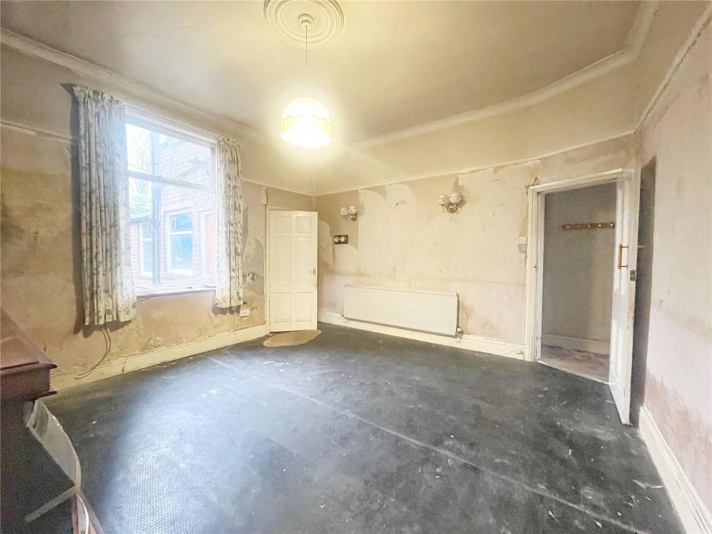 Manchester Old Road, Rhodes, Middleton, Manhcester, M24 3 bed terraced ...