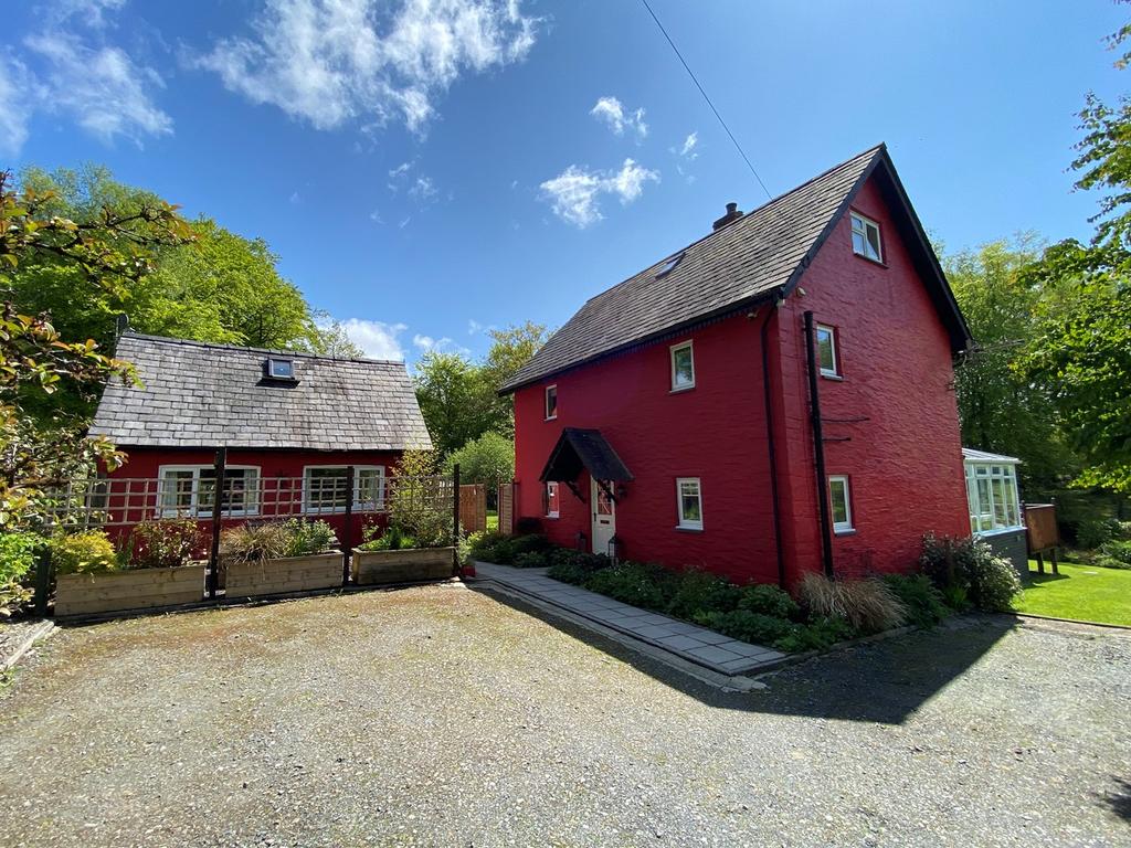 Llwynygroes, Tregaron, SY25 5 bed detached house for sale - £599,950