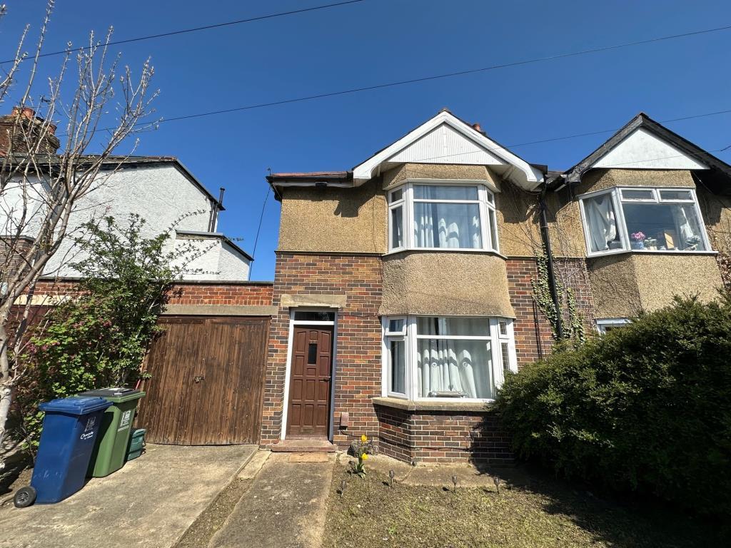 Cricket Road, East Oxford, OX4 3 bed semi-detached house - £1,650 pcm ...