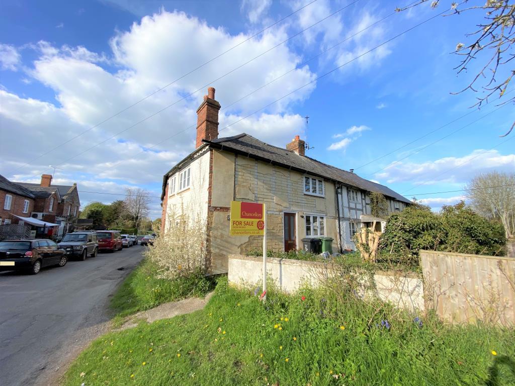 Childrey Nr Wantage, Oxfordshire, OX12 2 bed cottage for sale - £350,000