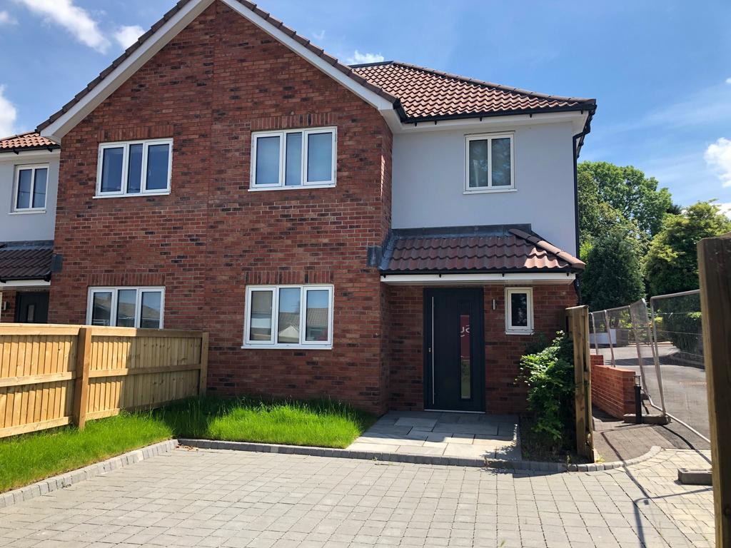 West Town Road, Backwell BS48 4 bed semi-detached house - £2,000 pcm (£ ...