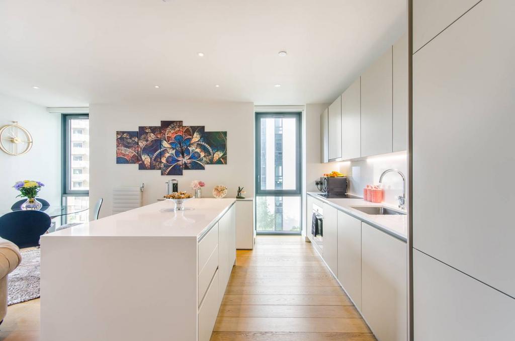 Elvin Gardens, Wembley, HA9 2 bed flat - £2,500 pcm (£577 pw)