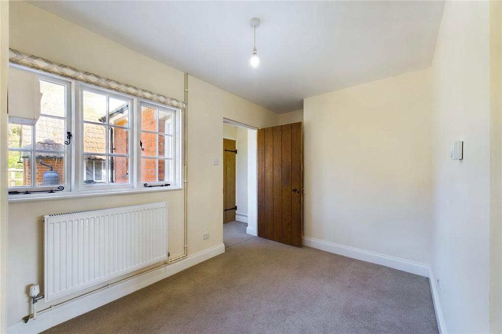 Beenham, Reading, Berkshire, RG7 3 bed semi-detached house - £1,600 pcm ...