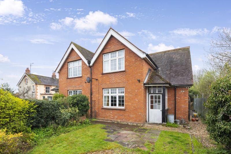 Gordon Villas, Gillingham SP8 3 bed semi-detached house - £230,000