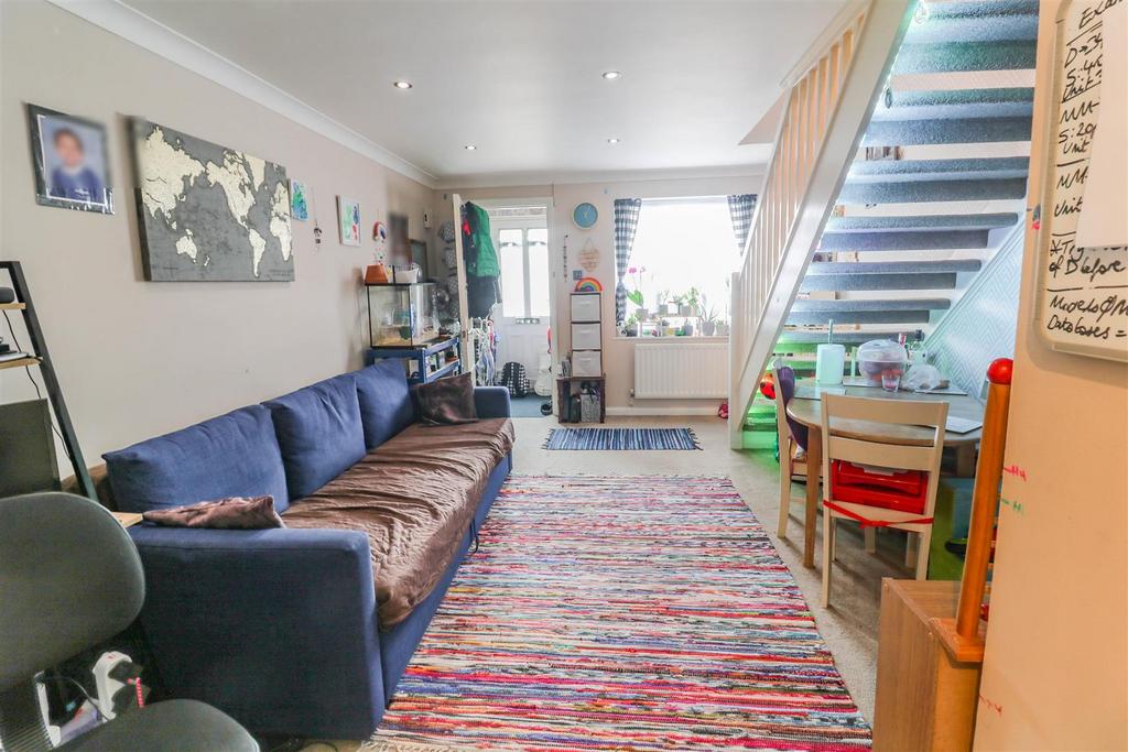 Sheldon Close, Harlow 2 bed terraced house - £300,000
