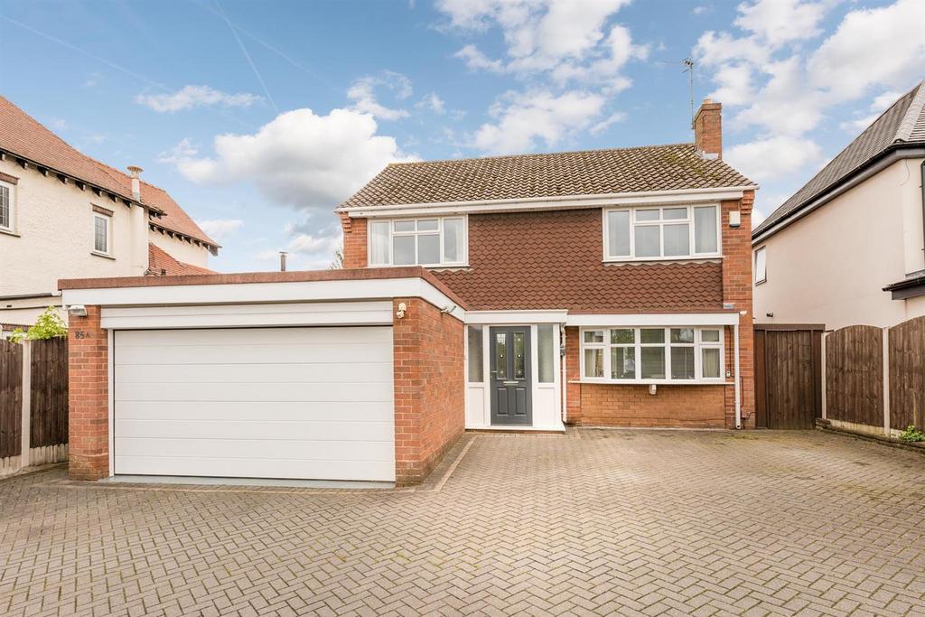 Ham Lane, Stourbridge 4 bed house - £1,650 pcm (£381 pw)