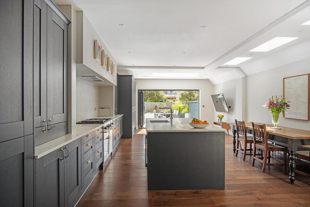 Niton Street, Fulham, London, SW6 5 bed house - £2,000,000