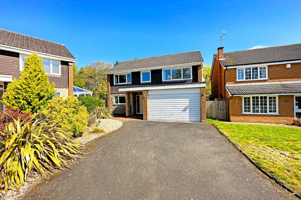 Barnbrook Road, Knowle B93 9PW 4 bed detached house for sale - £825,000
