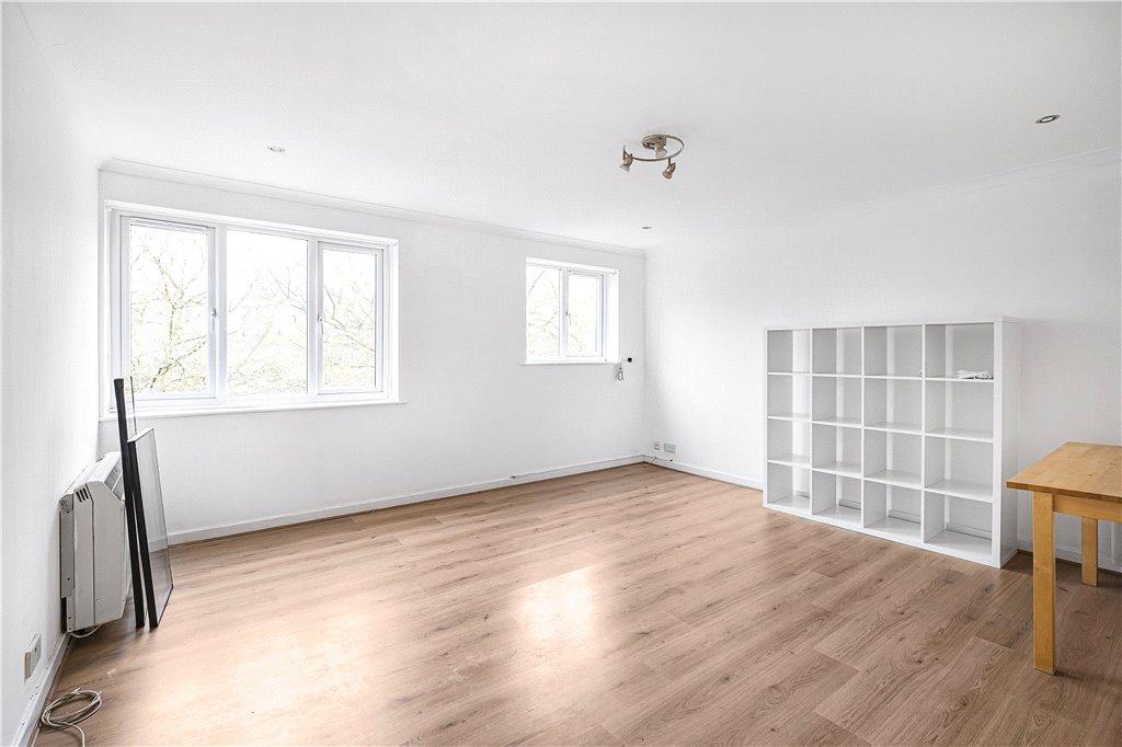 Pages Walk, London, SE1 1 bed apartment - £1,550 pcm (£358 pw)